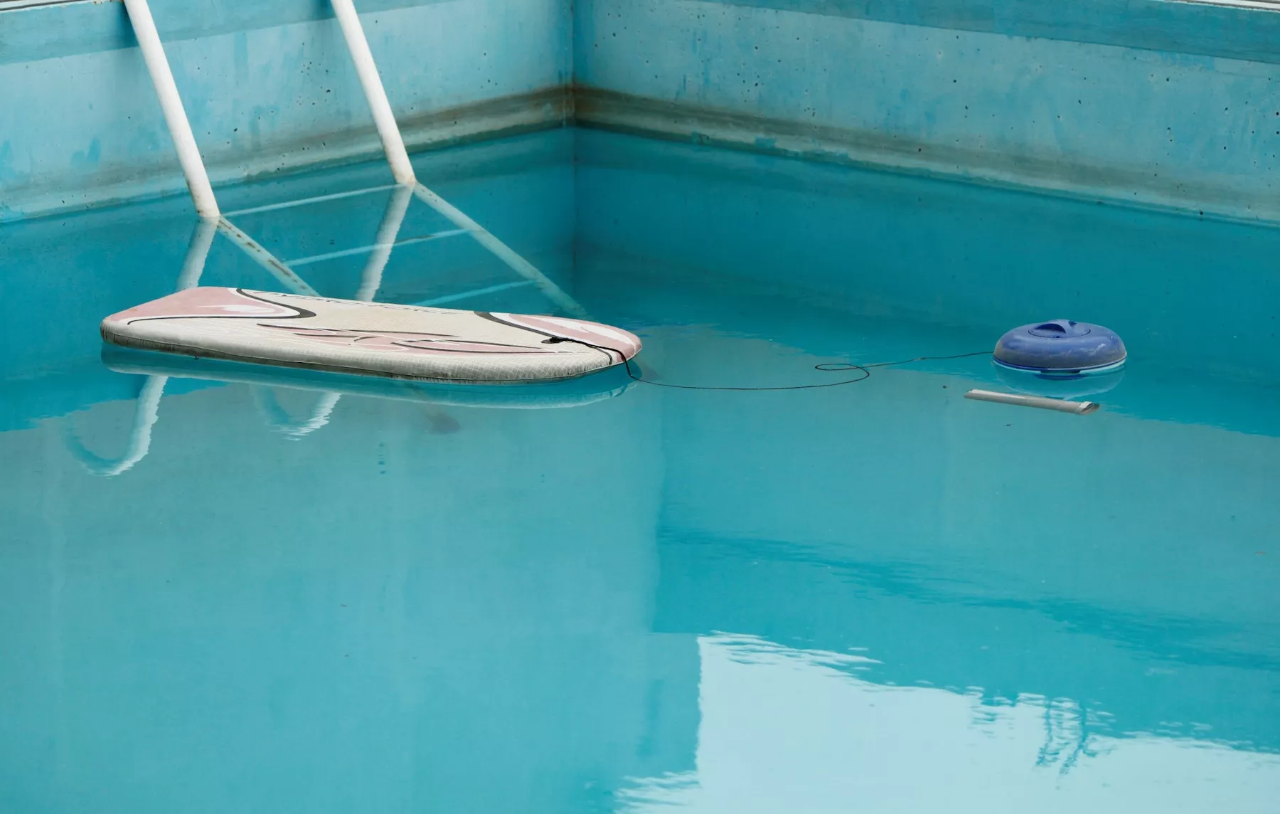 How to Treat and Remove Pool Stains: A Complete Guide | Shop Doheny's